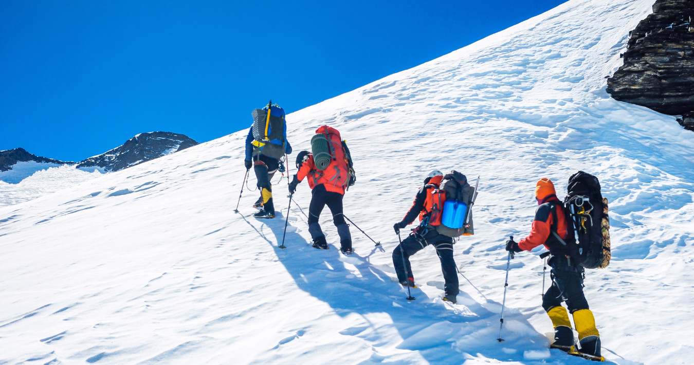 Epic Himalayan Expeditions: Climbing Nepal & Tibet's Peaks